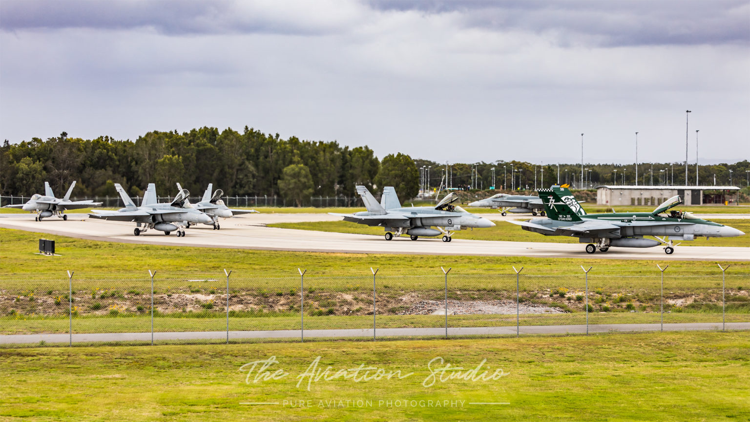 Williamtown Farewells The Classic Hornet - The Aviation Studio